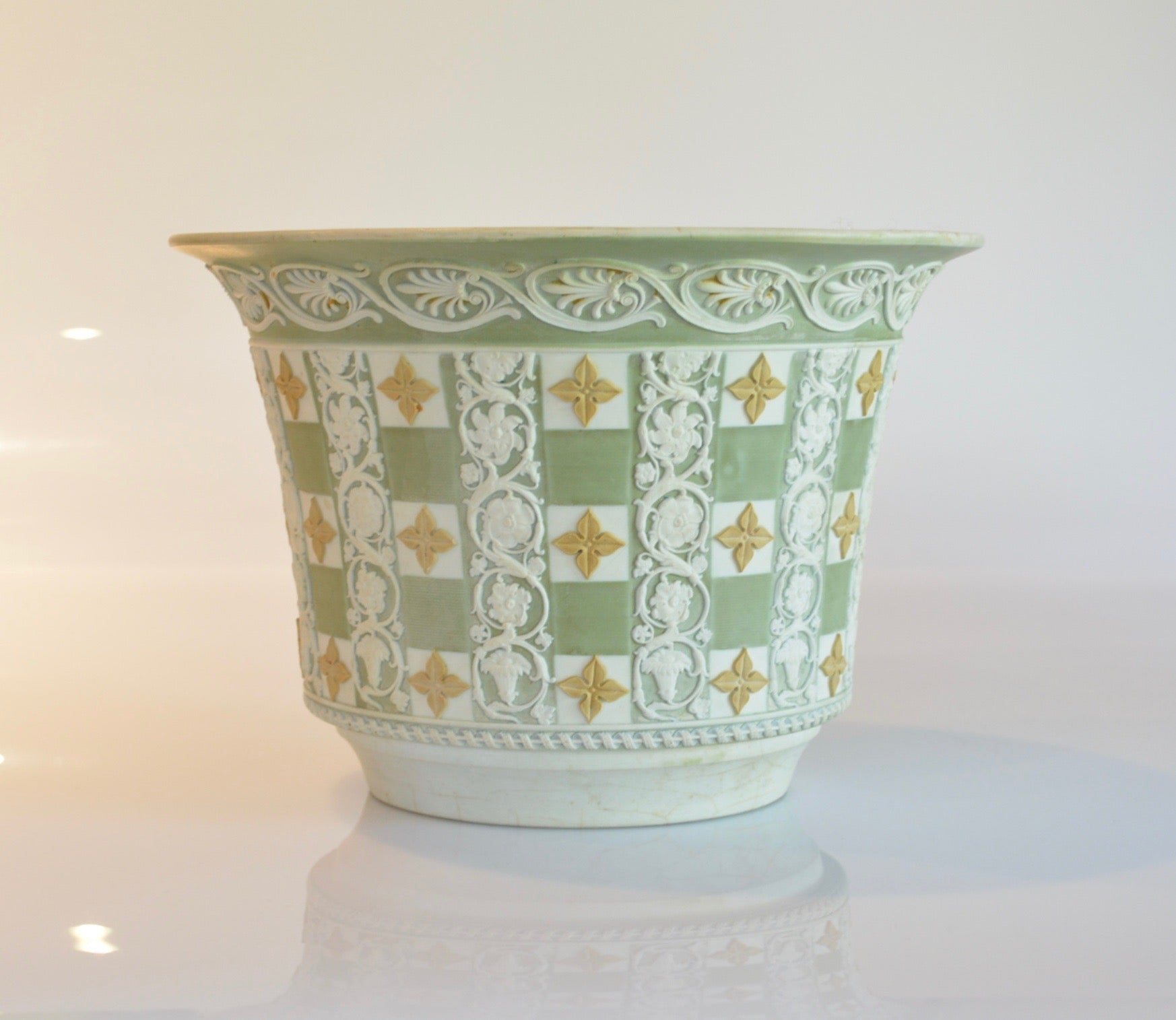 Flower Pot – Etruria Antiques Gallery